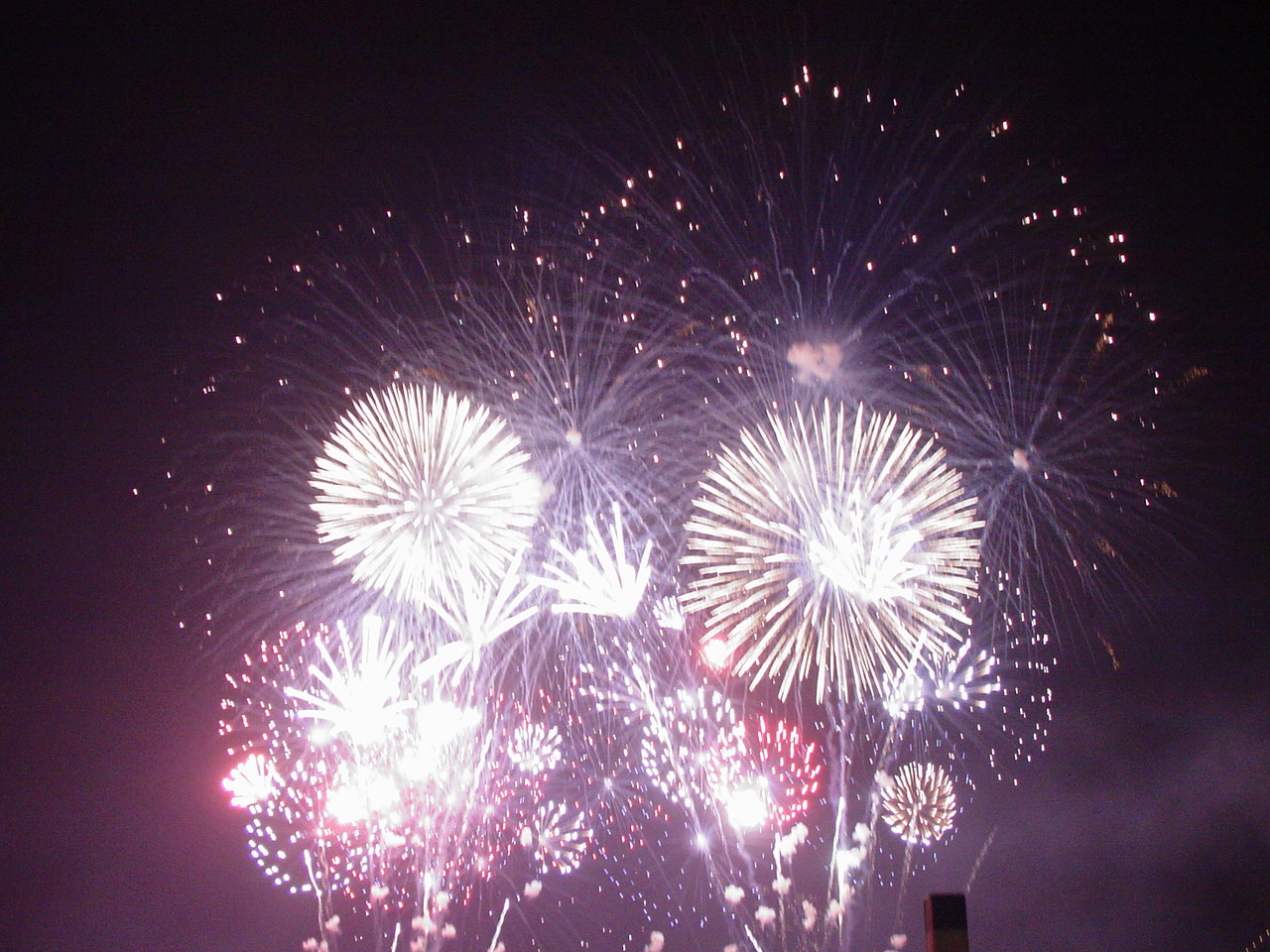 Fireworks at the Fountain | Today's Orlando
