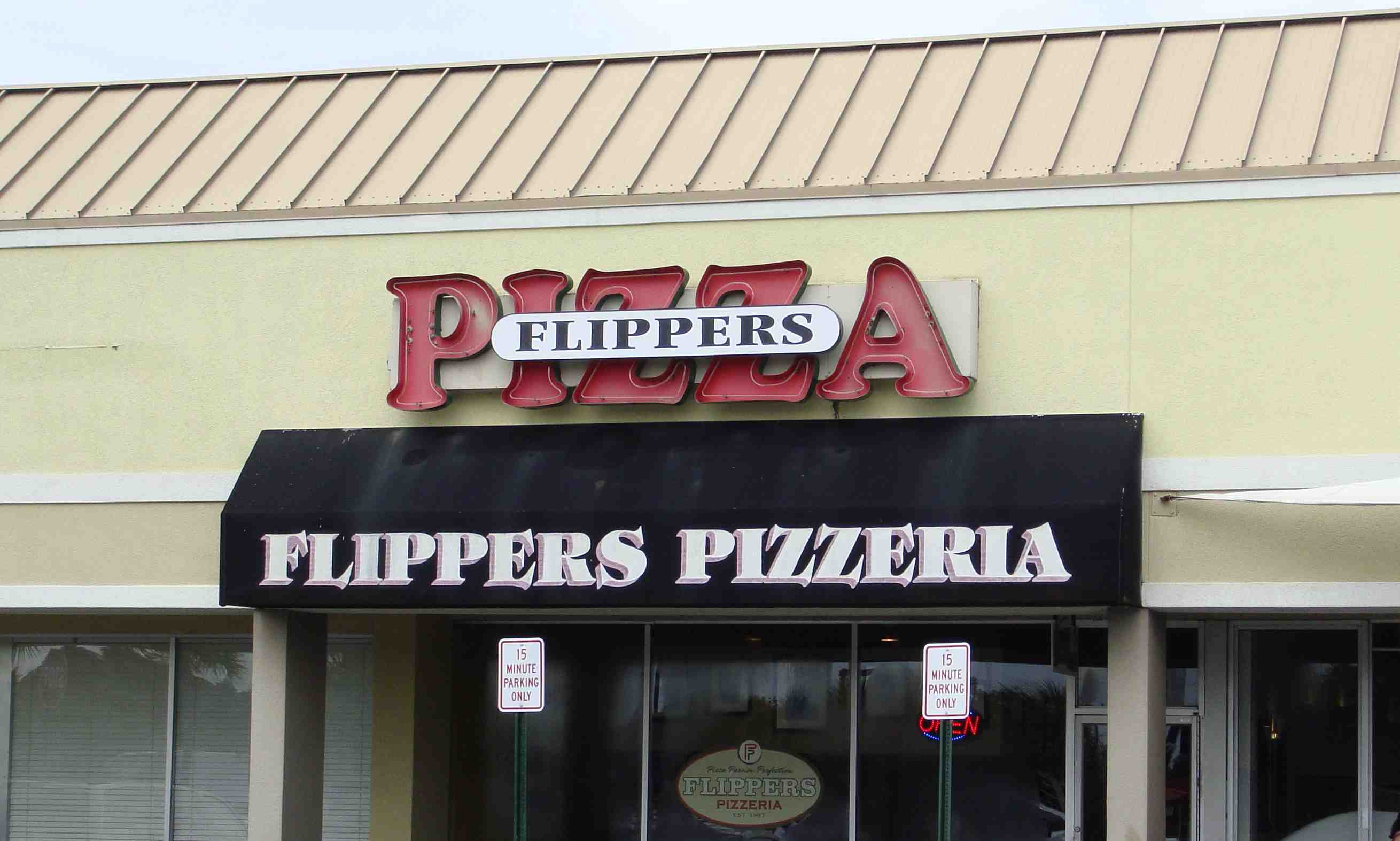 Flippers Pizzeria - Universal/MetroWest | Today's Orlando